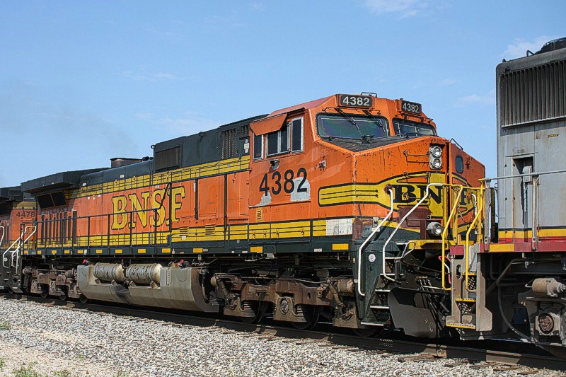 BNSF 4382